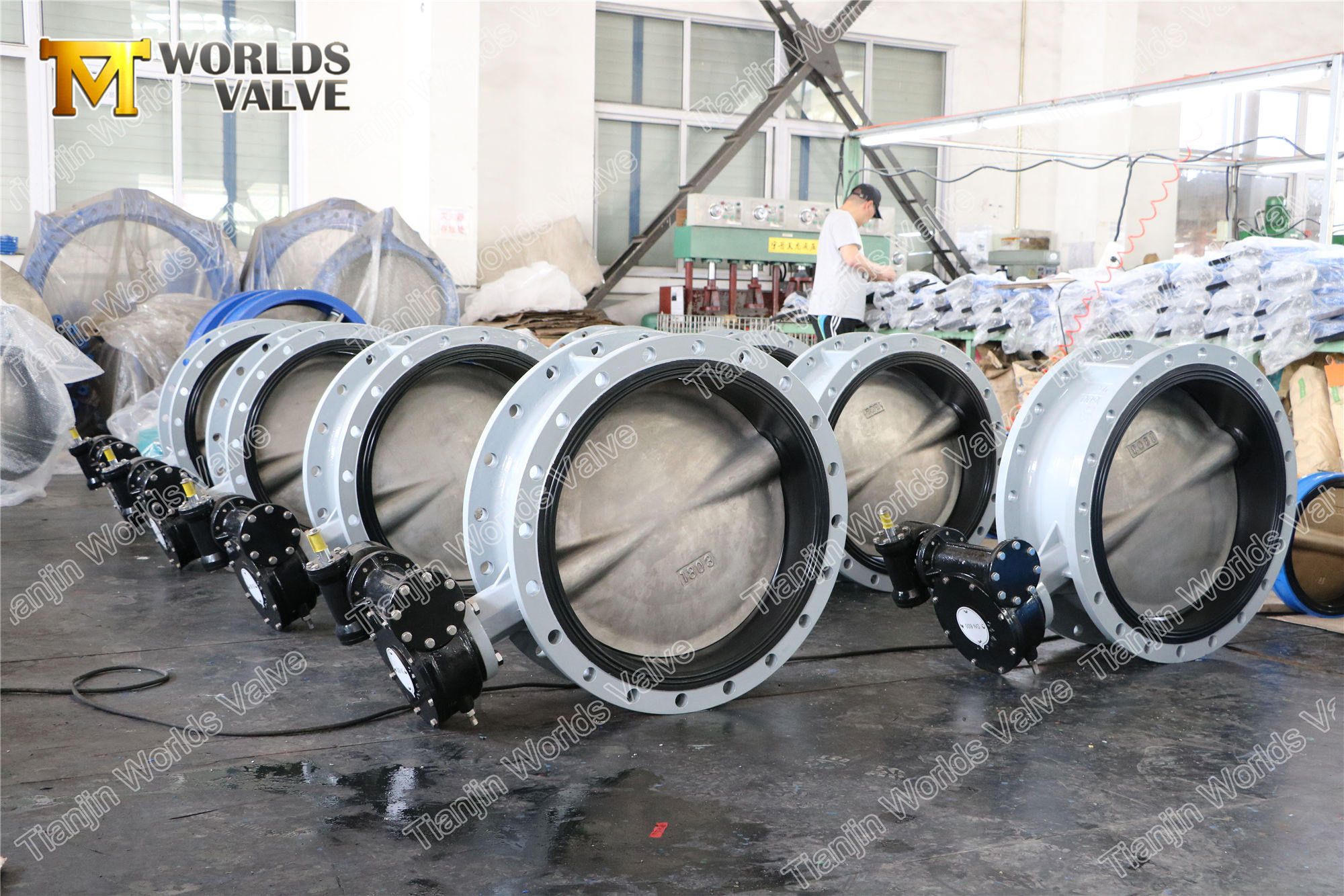 Gearbox Centerline Concentric type Double Flange Butterfly Valves Vulcanized EPDM FKM NBR Rubber ...
